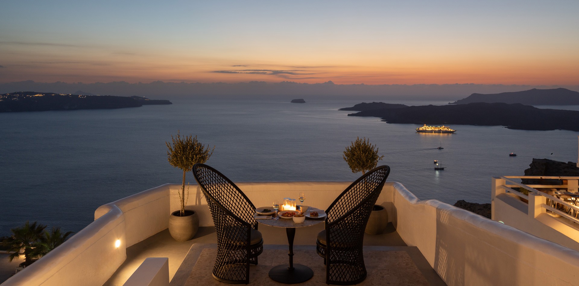 The Caldera Restaurant | Fira, Santorini | Perched in Paradise